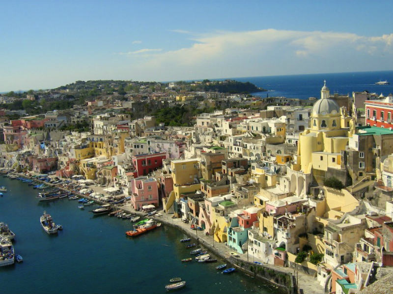 Procida is een prachtig eiland in de golf van Napels