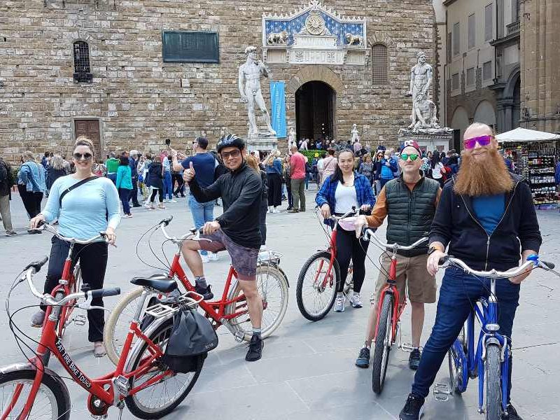 Florence Bike tour with English speaking guide - all the Highlights